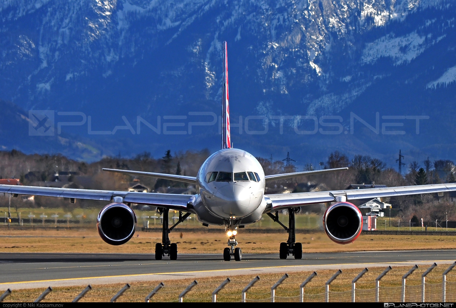 12209_Boeing-757-200_G-LSAG.jpg