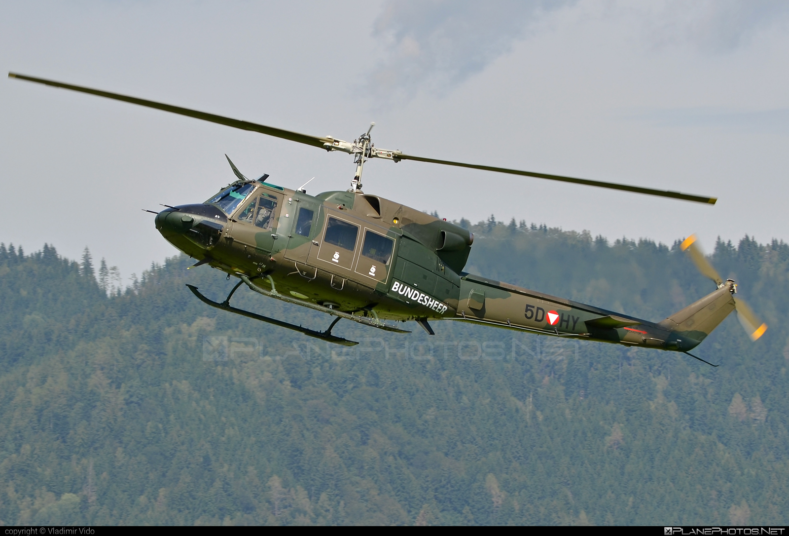 5D HY Bell 212 Operated By sterreichische Luftstreitkr fte Austrian 5d-hy-bell-212-operated-by-sterreichische-luftstreitkr-fte-austrian