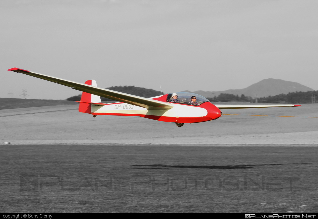 OM-0902 - Scheibe Bergfalke IV operated by Private operator taken by ...